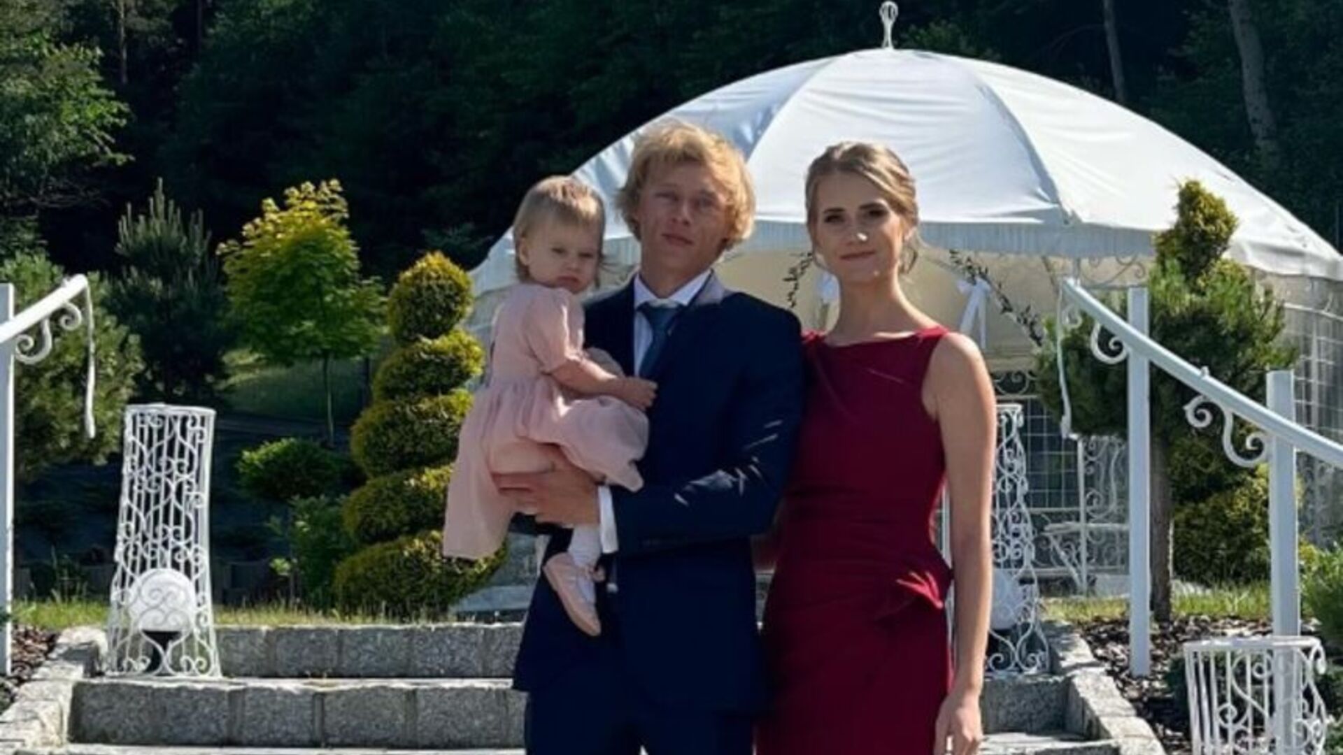 Dawid Kubacki po raz drugi został ojcem. Żona skoczka pokazała zdjęcie ...