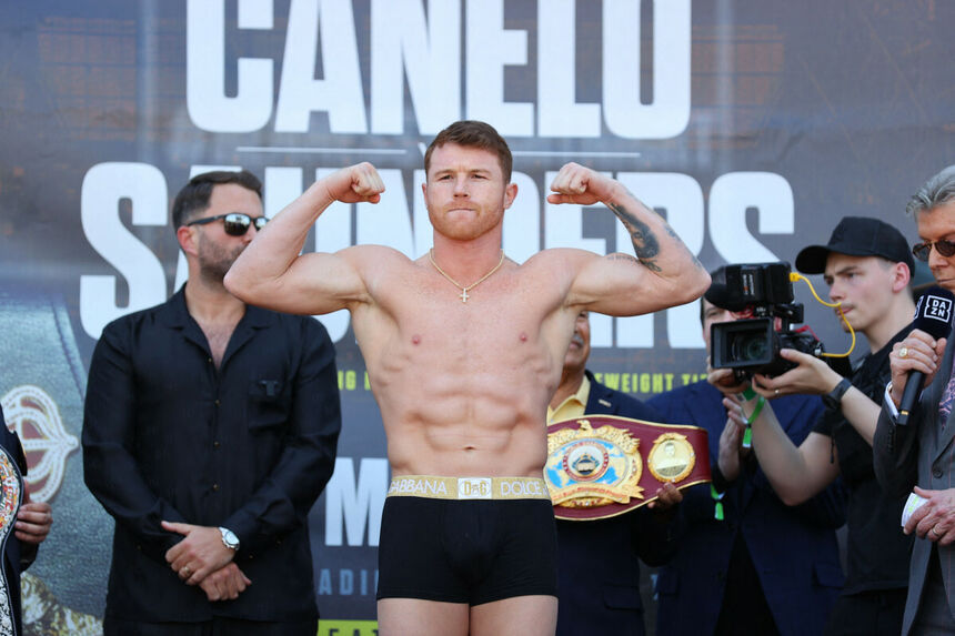 Saul Alvarez pokonał Saundersa w walce o pasy WBC, WBA, WBO - Sport ...